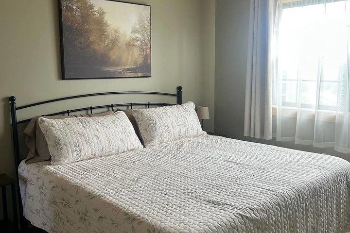 Cabin - Room 11 - 1 Bedroom, Full Bath, Mini-fridge, Microwave - Verona, NY