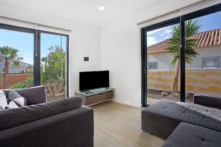 Villa "Recanto Dourado" With Sea View, Private Garden & Wi-fi - Porto Santo Island