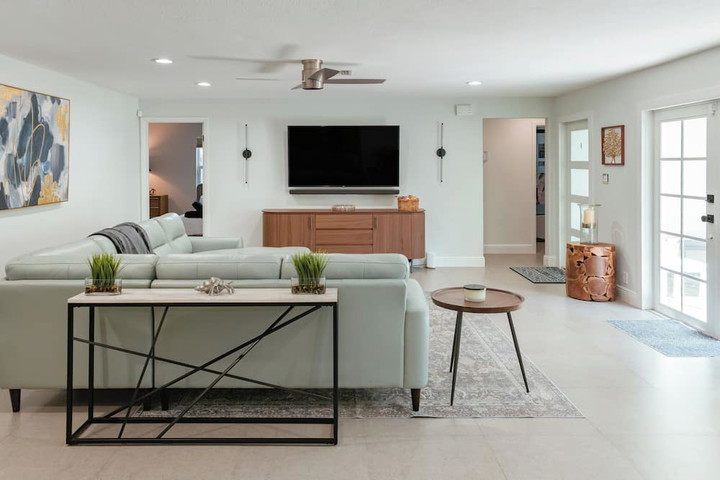 Heated Pool, Close To Downtown Delray, Six-bedroom Estate! - Boynton Beach, FL