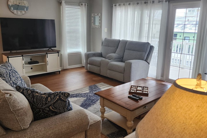 Ww Condo 1.5 Blks To Beach And Boardwalk. Walk To Shops, Restaurants And Cc. - Wildwood, NJ