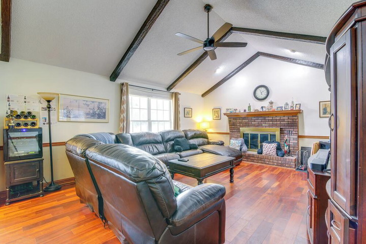 Country Living With Everything You Need Close By - Suwanee, GA
