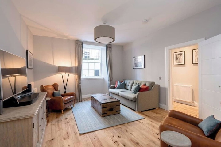 Elegant 2-bedroom Apartment In Edinburghs West End For Families, Corporate Stays & Festival Visits - Edimburgo