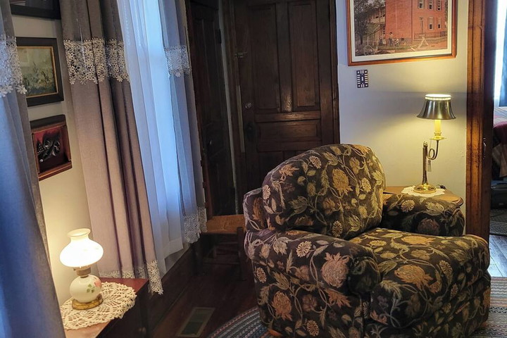 The Ridge Is A Cozy 2-bedroom/1 Bath Apartment Short Walk To Downtown Gettysburg - Gettysburg, PA