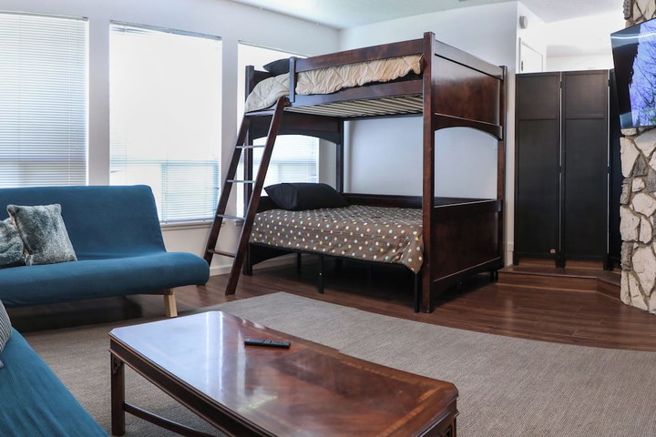 Sleeps 20! Near Bulldog Stadium! - Clovis, CA