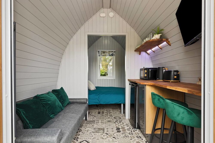The Hideaway - Tranquil Glamping Pod - Narberth