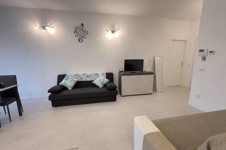 10 Minutes' Walk From The Railway Station - Alassio