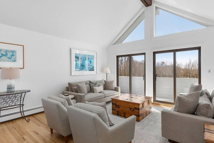Bridgehampton Home On Lush Acre, Heated In-ground Gunite Pool, Close To... - Bridgehampton, NY