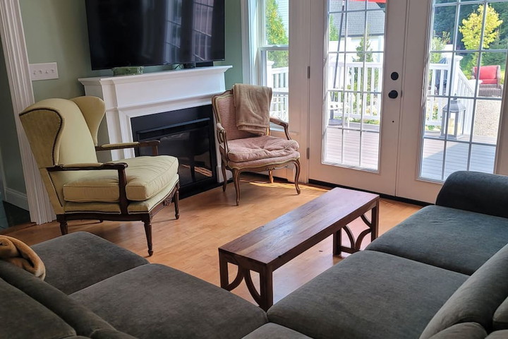 Renovated Turn Of The Century Three Bedroom Farmhouse - Camden, ME
