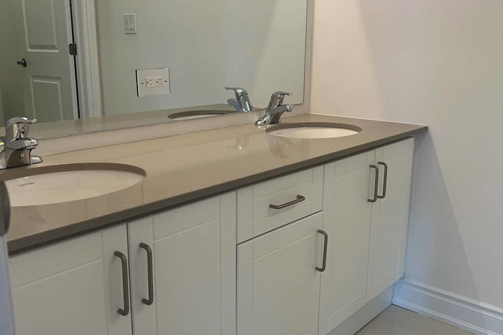 Brand New Exec  3 Storey Th, 3000 Sq Foot High Ceilings With 4 Bdrm. Oakville - Oakville