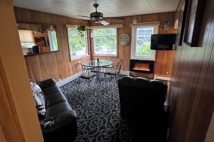 Downtown Gated Hideaway - Anchorage