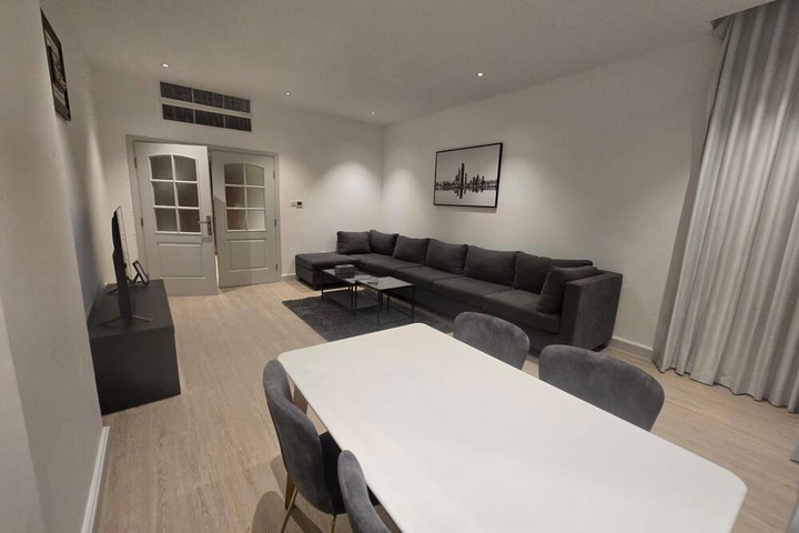 Spacious  2-bedroom Apartment In Abu Dhabi Downtown - Abu Dhabi