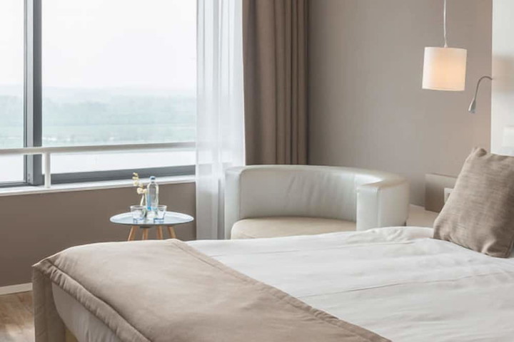 Lux Haven W/view | Spa & Dining Onsite Near Breathtaking Nature & Local Landmark - Rhenen
