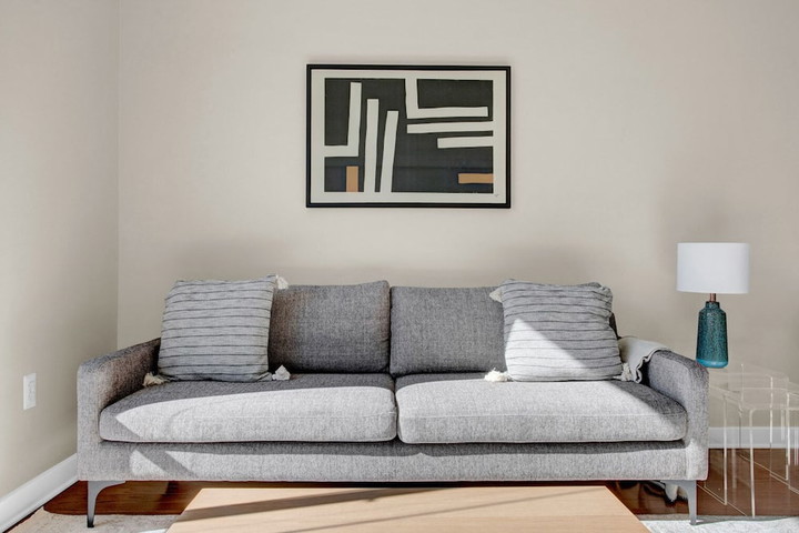 Bright Bethesda Bainbridge 1br W/ Concierge, Gym, W/d, Walk To Metro, By Blueground - Bethesda, MD