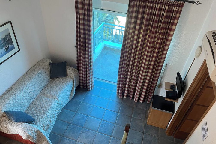 "Athina" - Apartment With Sea View And 2 Balconies, Pet Friendly - Elounda