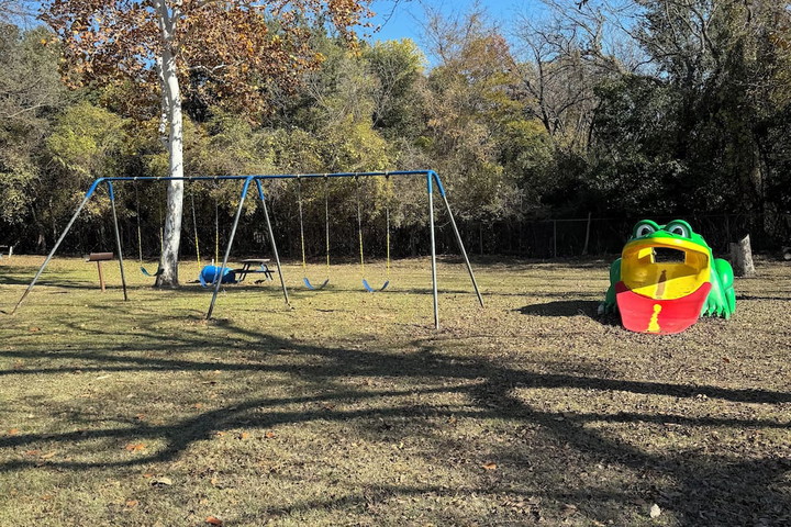 Burgers Lake Campsites - Fort Worth, TX
