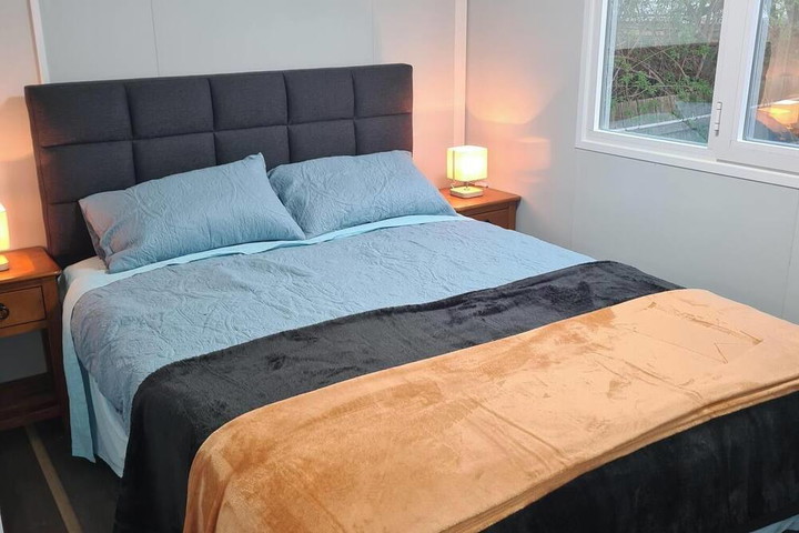 Sleeps 3 - 4 - 200m From Beach - Dunedin