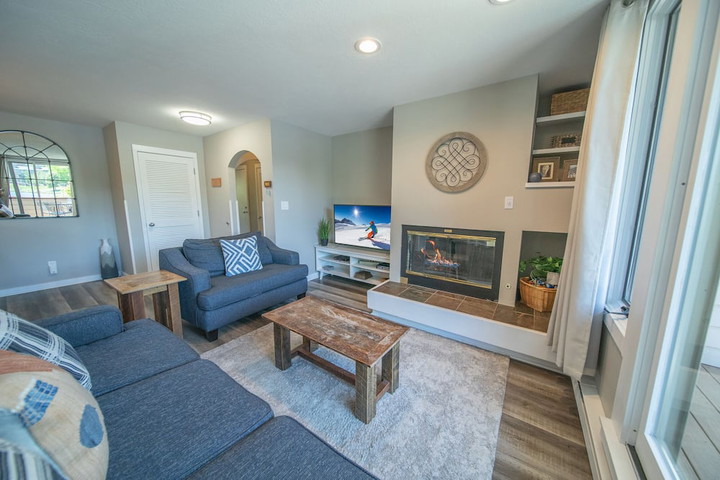 Skating Views, Upscale Condo With Pool/hot Tub - Keystone, CO