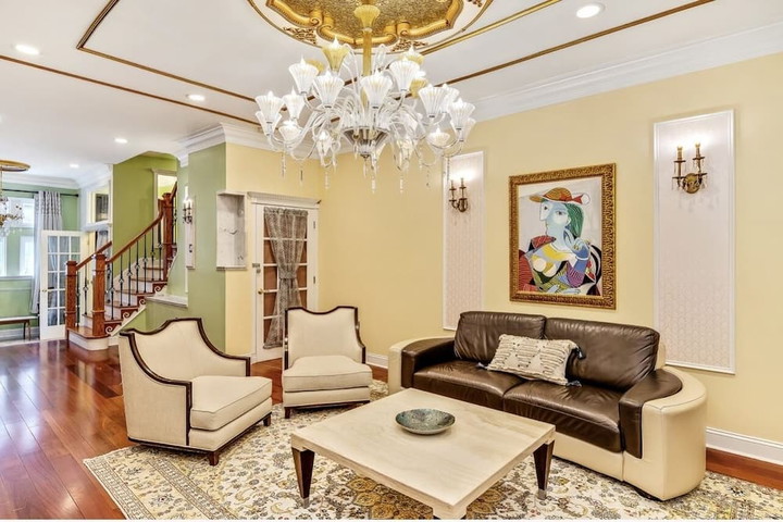 Spacious Home With Antique Decor - Filadelfia, PA