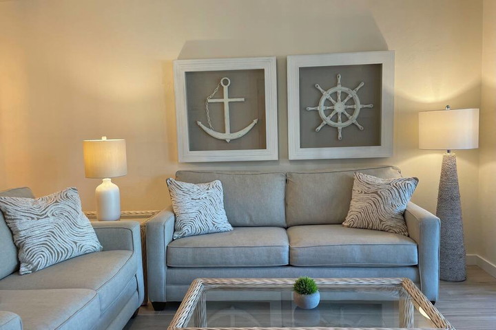 You Will Enjoy It !!!<Br>3 Minute Walk To The Beach - Marco Island, FL