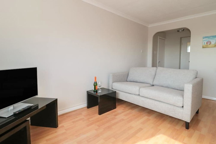 Flat 30, Pet Friendly, Country Holiday Cottage In West Bay - Bridport