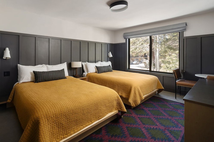 Ski Getaway | Pet Friendly | Modern Mountain Escape - South Lake Tahoe, CA