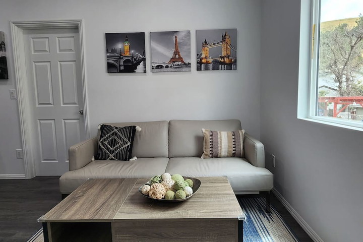 Modern Furnished Adu Near Metro La Midterm Ready - Pasadena, CA