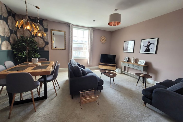 Grove Place - 2 Bedroom Apartment Leamington Spa - Royal Leamington Spa