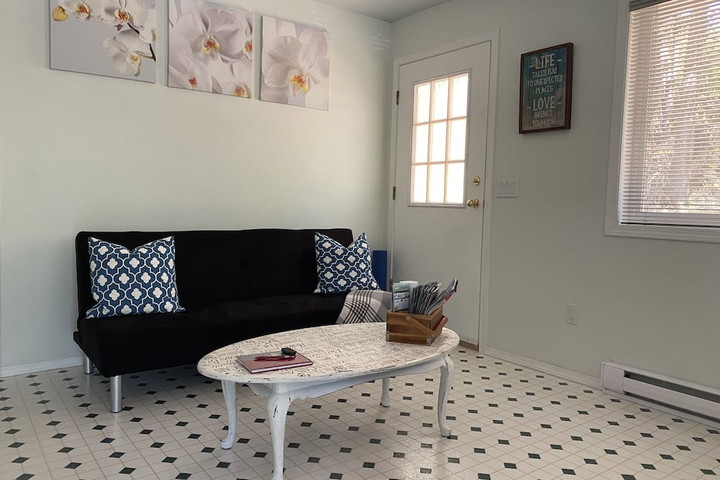 Ideal For Two - Can Sleep Up To 3 Guests - Salt Spring Island