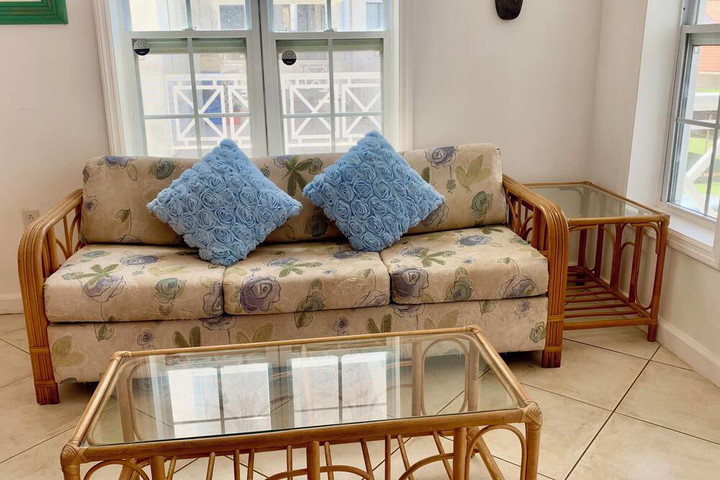 1 King Bed Beachside Condo - Saint Kitts and Nevis
