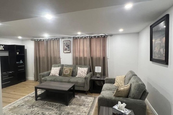 Cozy 2-bedroom House In Fantastic Windsor With Ac - Ontario