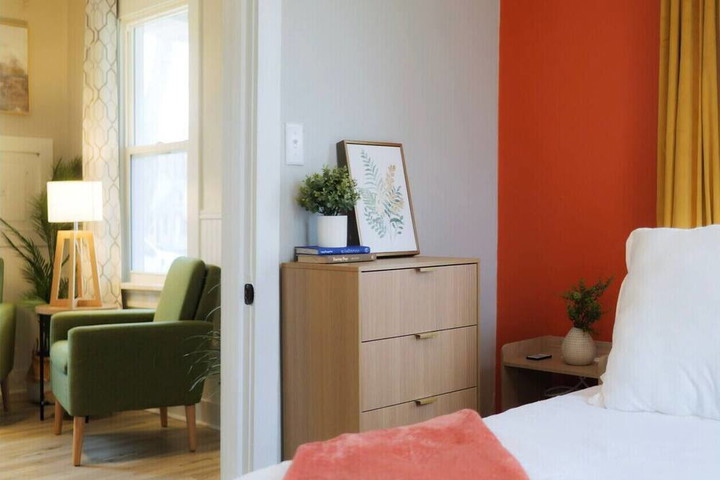 Cozy 2br | Wifi + Kitchen | Extended Stay - Peoria, IL