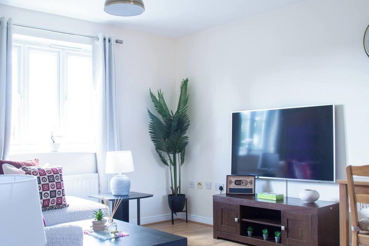 Spacious Accommodation Near Nec & Birmingham Airport - Solihull