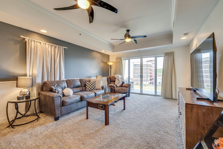 Cozy 2-bedroom Trackside Retreat Condo In Fantastic Bristol - Blountville, TN