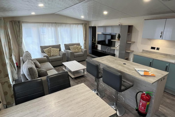 Chalet Met 3 Slaapkamers En Een Terras - Hellevoetsluis