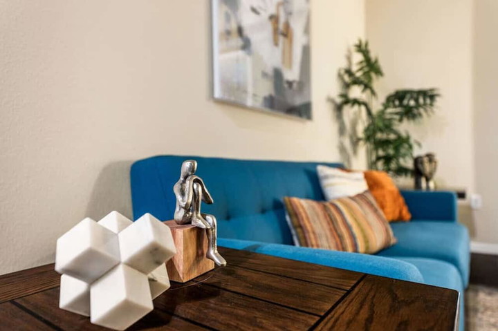 Chick & Cozy Condo Near Uci & Disney - Pool & Gym - Irvine, CA