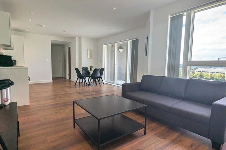 2br Apt Bracknell | Parking | Nr Ascot Racecourse - Bracknell
