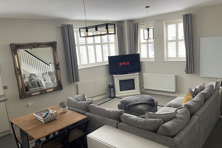 Stylish Mews House In Central Altrincham Centre - Knutsford