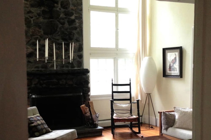 Bright, Historic Woodstock Home Close To Town - Woodstock, NY