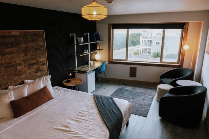 Beachside Bliss! Pet-friendly Hotel With Indoor Pool And Sauna, Free Parking! - Long Beach, WA