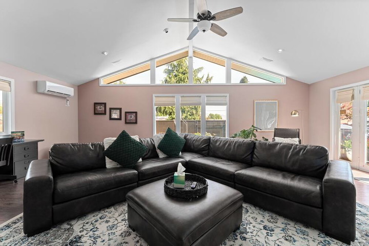 Private Pool & Basketball | Spacious 3br Sleeps  8 - Wenatchee, WA