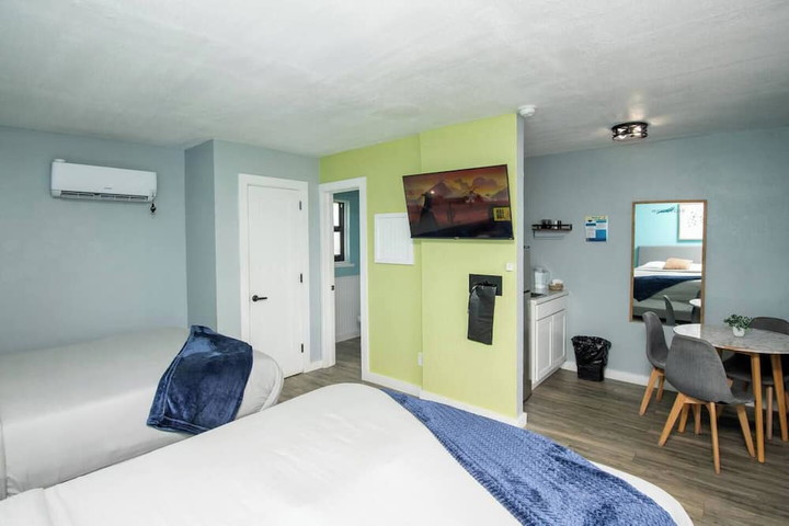 1915 Beach Club - Malibu Suite 3 - Ormond Beach, FL