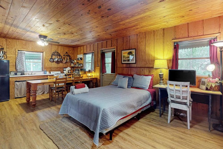 1br Riverfront W/ Views, Canoe, Grill & Fire Pit - Florida