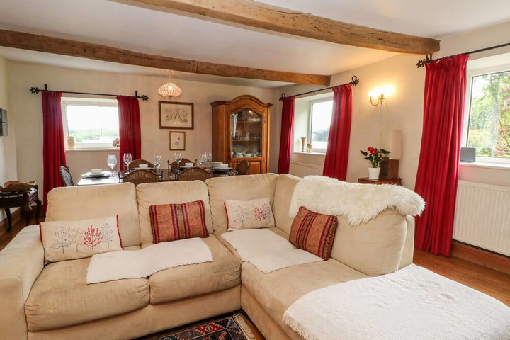 Moody House Farm, Pet Friendly, Character Holiday Cottage In Chorley - Bolton