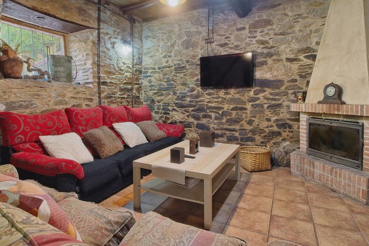 Casa Rural 'Ribera Del Cantero' Con Vistas A La Montaña, Piscina Privada Y Wi-fi - Ponferrada
