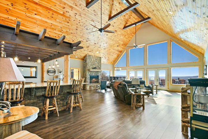 The Big Bear Chalet With Amazing Mountain Views In Charming Cleveland - Dahlonega, GA