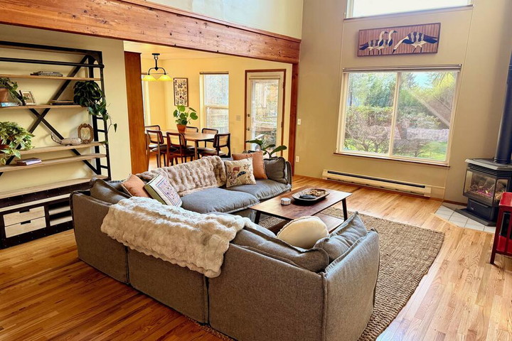 Restorative Island Retreat - Beach Access And Private Half-acre - Port Townsend, WA