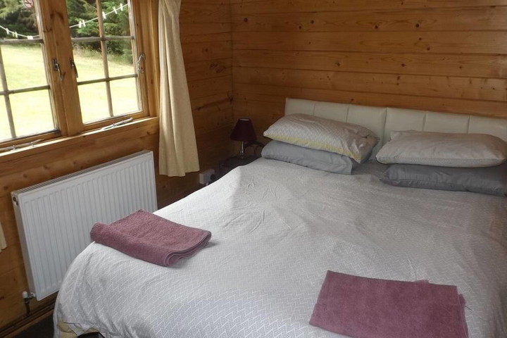 Spacious 3 Bedroom Cabin At Avonvale Holiday Lodge - Worcestershire