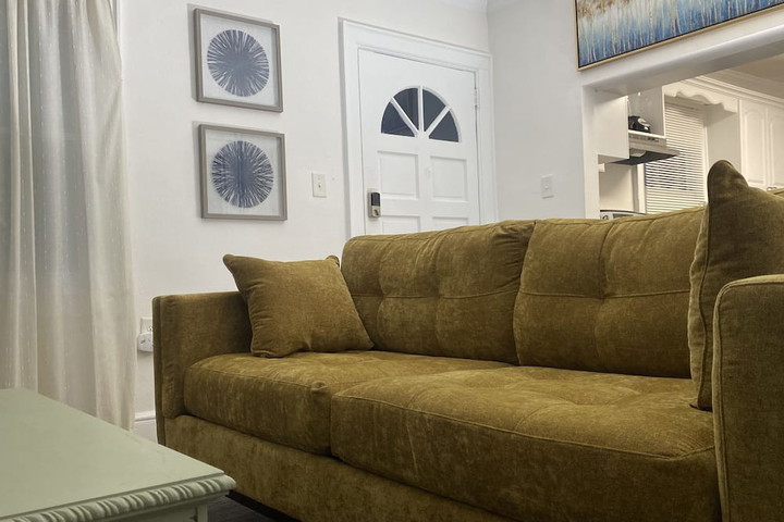 2 Bedroom Bungalow In The Heart Of Atlanta - Atlanta, GA