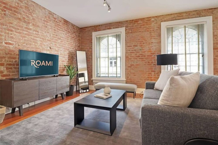 Roami At Factors Row | Near Superdome | 2br - Gretna, LA