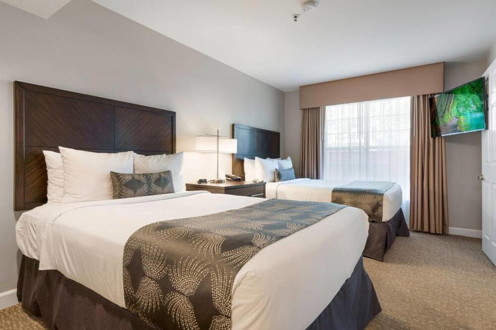 1-bedroom Suite W/ Full Kitchen & Outdoor Pool: 2.7 Mi To Craig Regional Park - Brea, CA